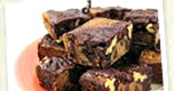 Dying for Chocolate: RUMBLE CAKES: Get ready to roll!