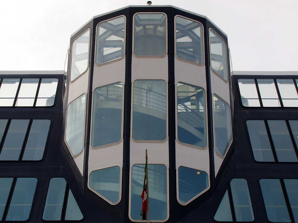 Livorno una foto al giorno: Mega Express Two