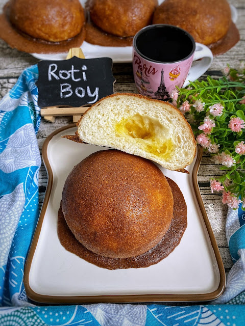 cathy's joy: Roti Boy