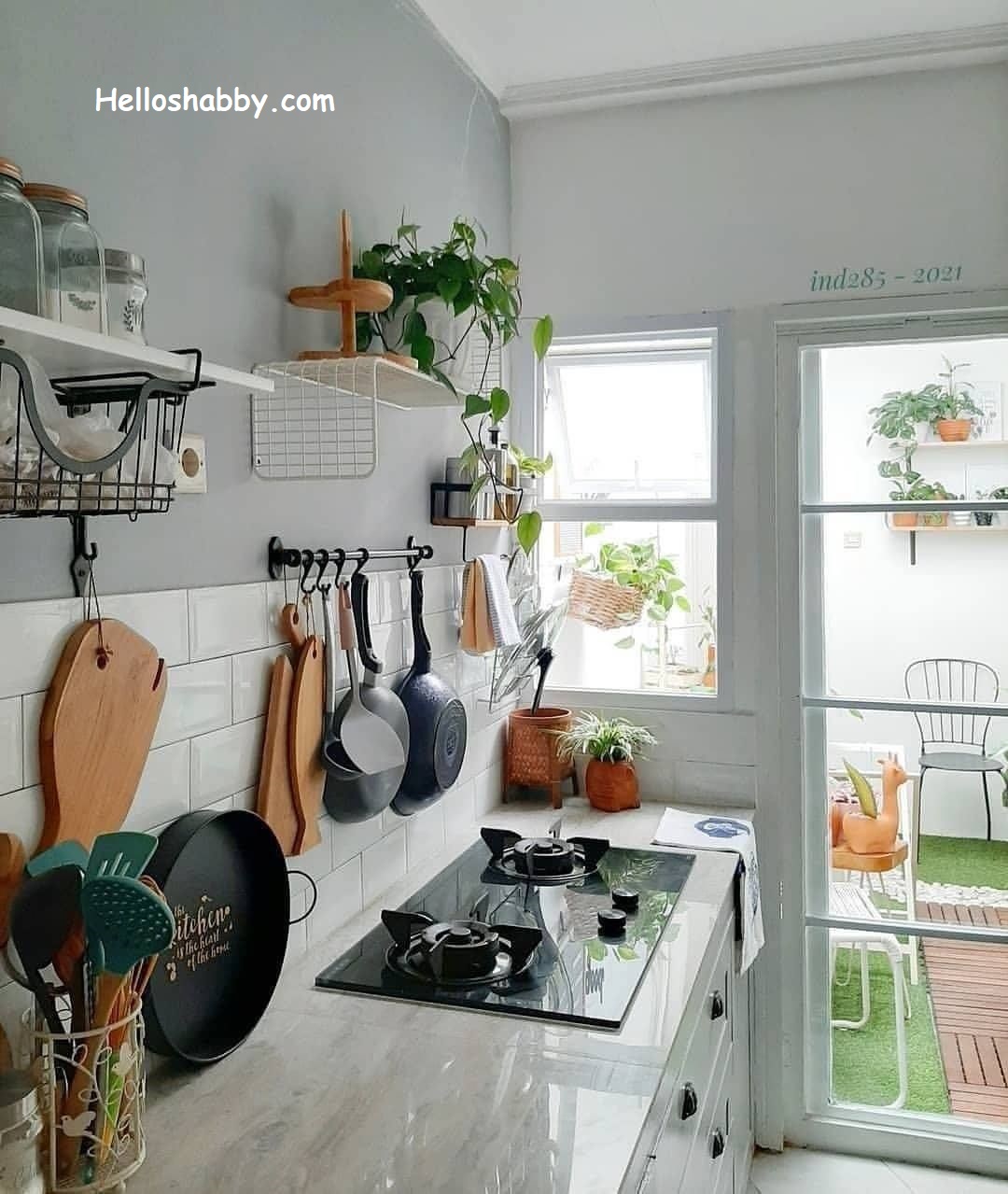 Inspirasi Dinding Keramik Dapur yang Keren dan Hemat Biaya ...