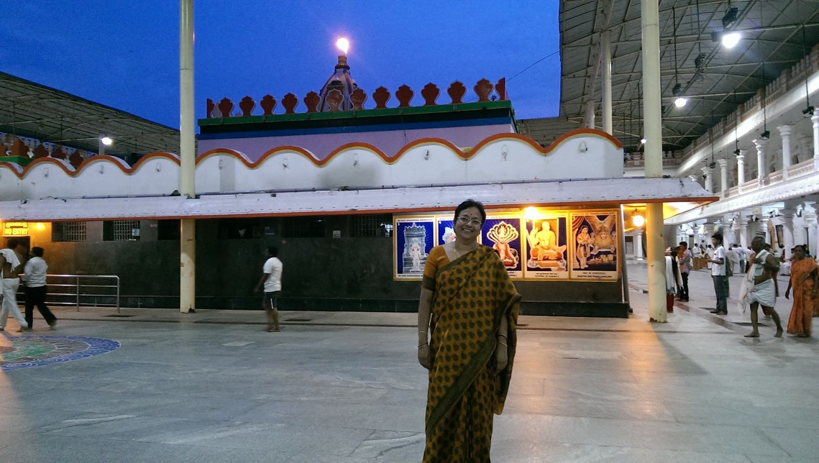 Raghu's column!: Sri Raghavendra Swamy Brindavanam, Mantralayam.