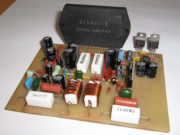 Rangkaian Power Amplifier 200 Watt STK4050