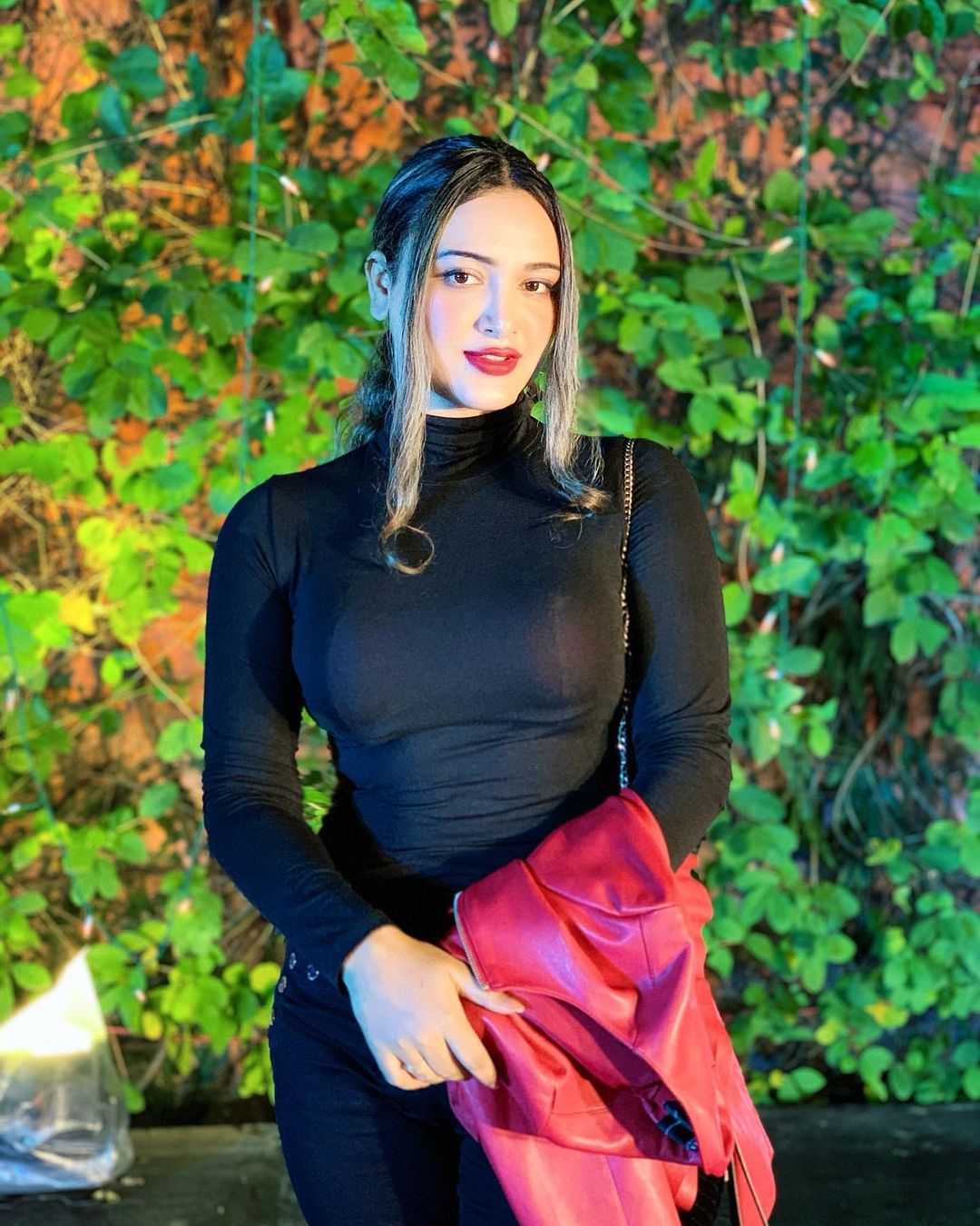 Hot Model and Actress Raha Tanha Khan Bio Height Boyfriend Wiki ...