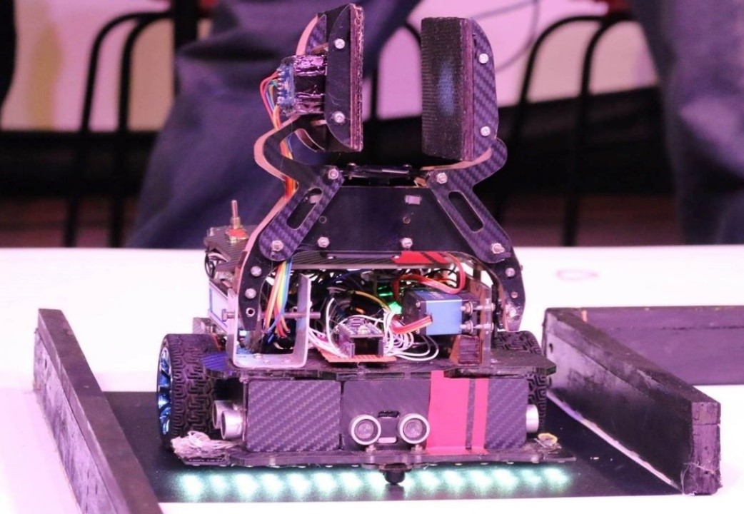 ZEUS; The Fully Autonomous Supply Delivery Robot - MoraMag