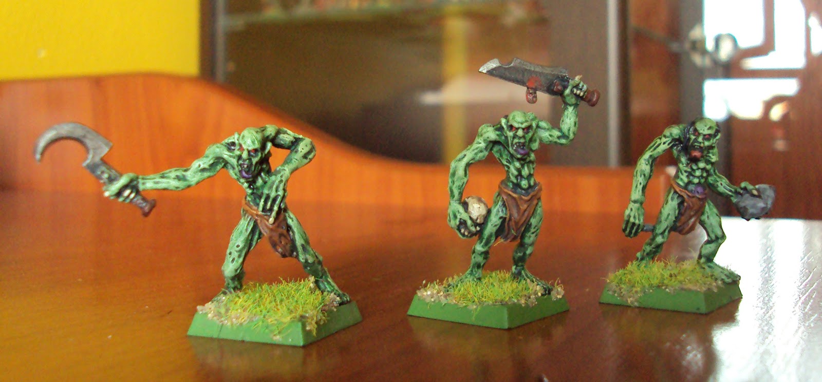 El Heraldo Oscuro: Necrófagos antiguos y conversión...¡MONSTRUOSA!