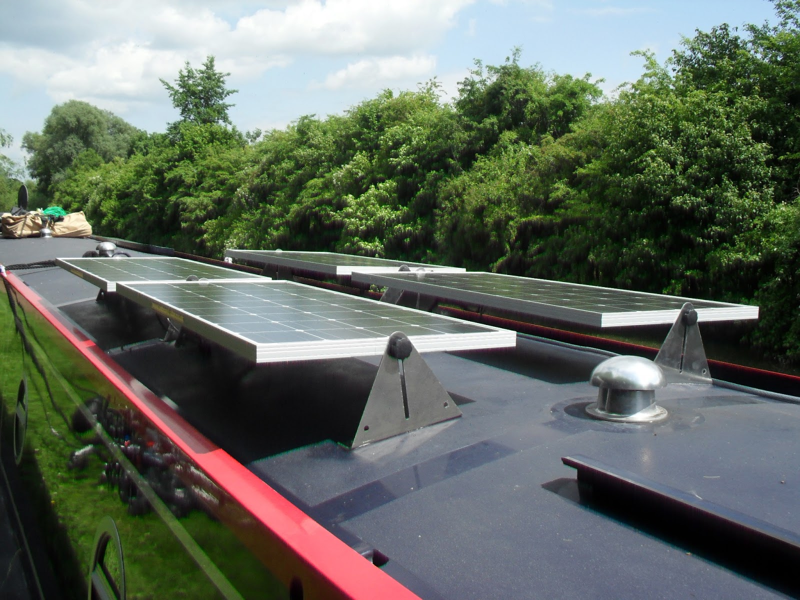 Narrowboat Inca: Solar power