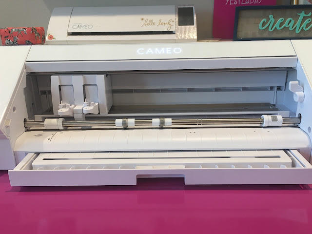 How to Use the CAMEO 4 Built In Roll Feeder - Silhouette School