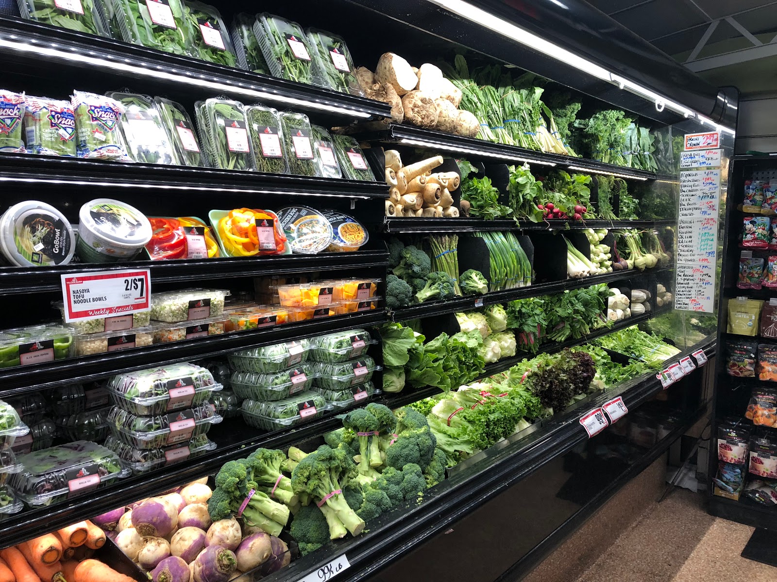 TOUR: Village Barn Fresh Market - Middle Village, NY