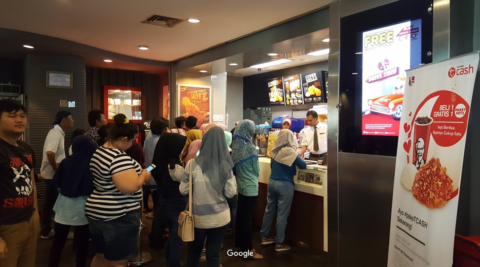 Cara Memesan Makanan di KFC: Secara Langsung atau Pesan Online - UNRANG