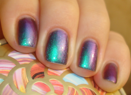 LiLo: Duochrome Nail Polish