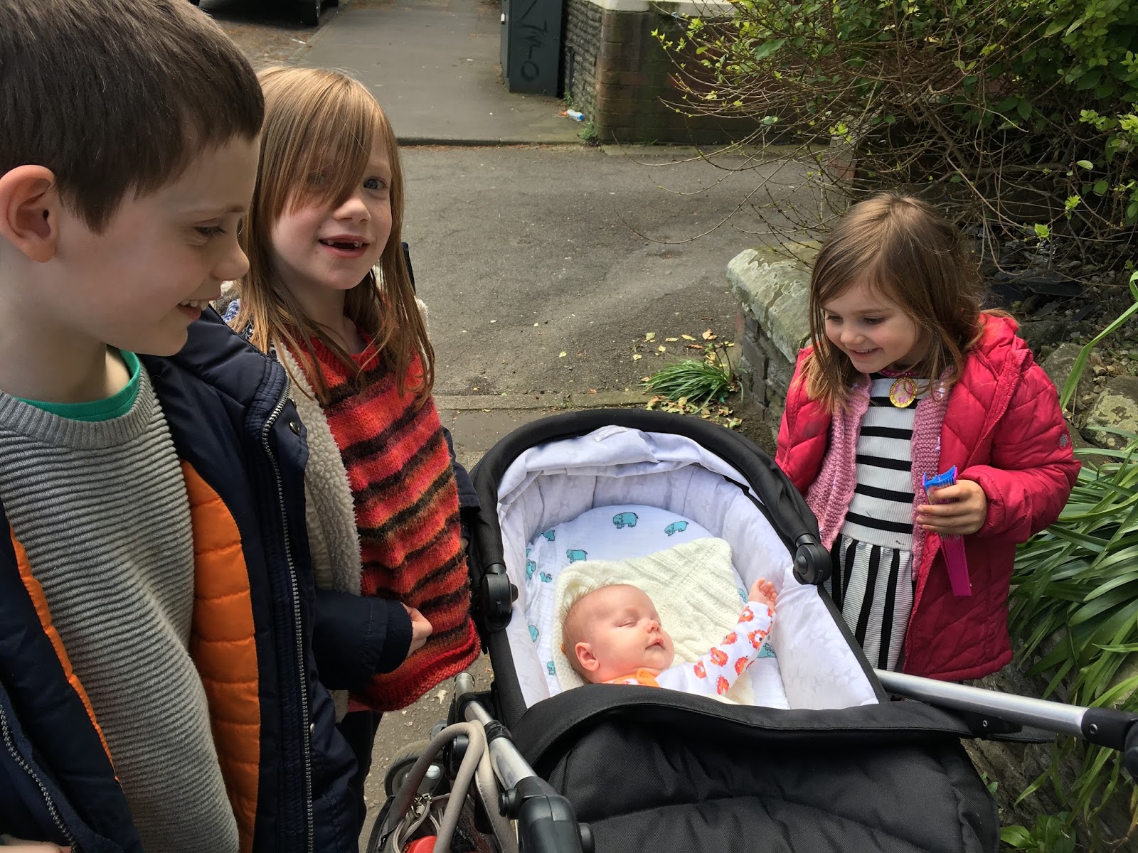 catch up - Cardiff, mini hoops and stitchings / CHARM ABOUT YOU