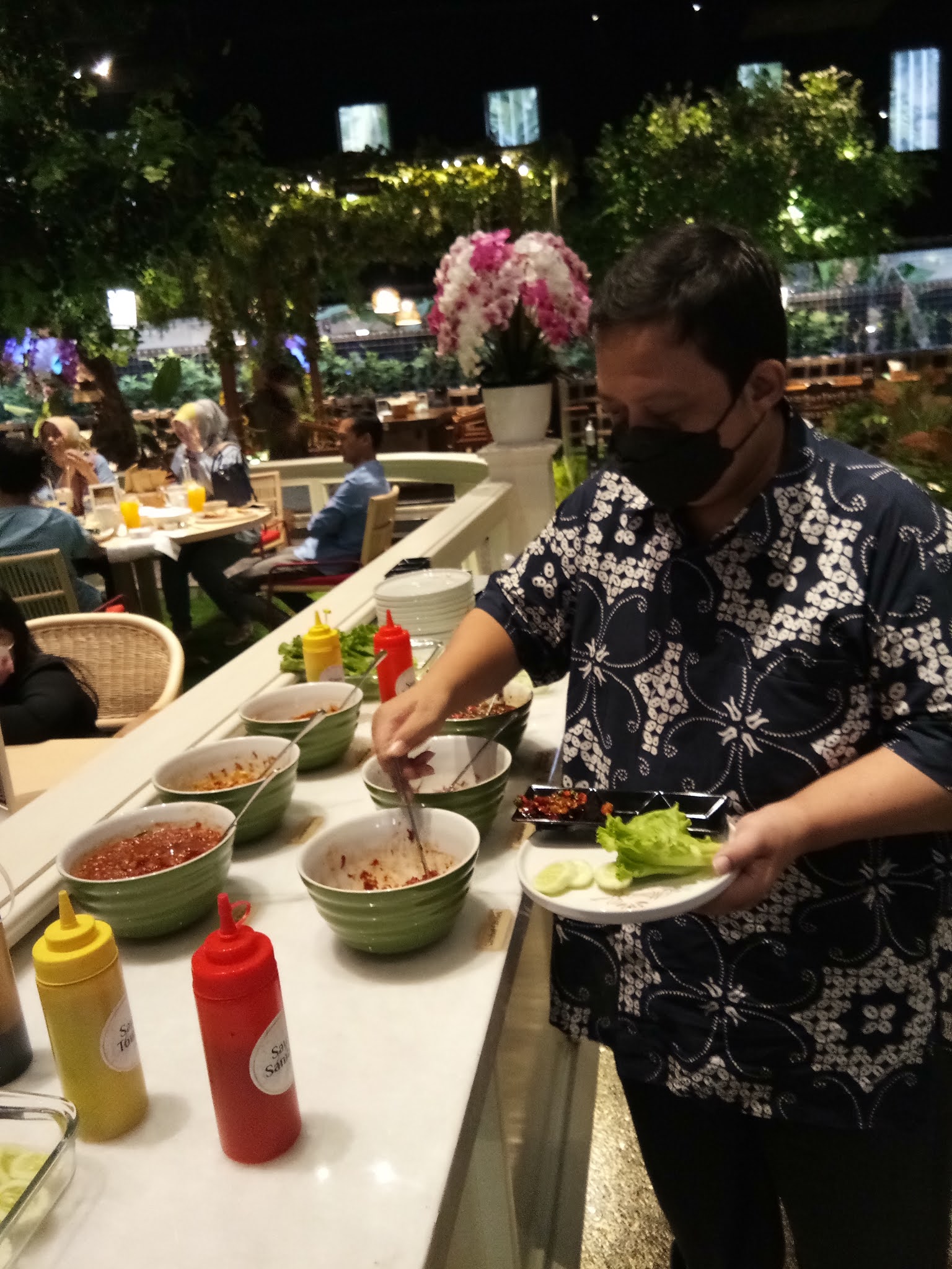 Inspirasikukeni: 5 fakta menarik dari resto Michael’s Garden Alam ...