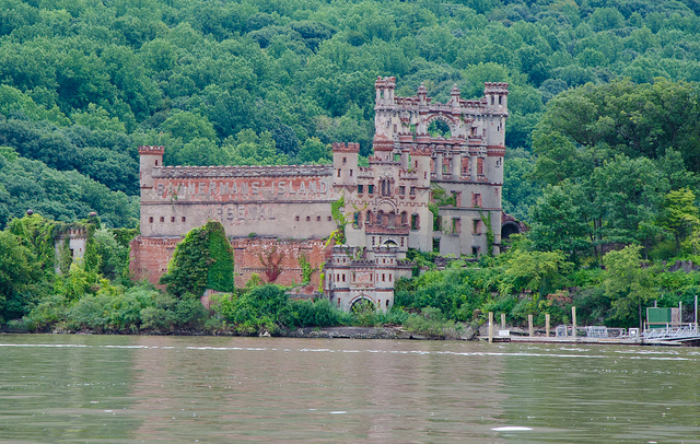 The Ruins of Bannerman's Island ~ Kuriositas