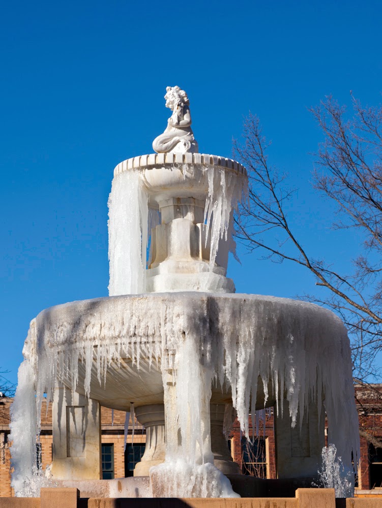 Stretching my comfort zone: Frozen Fountain in Downtown Paris draws ...