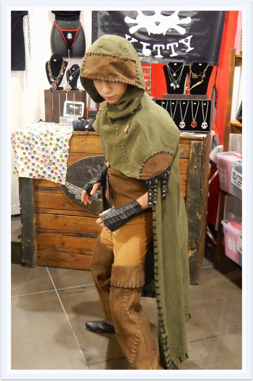 WATTO Distinctive Metal Wear: Phoenix Comicon 2014