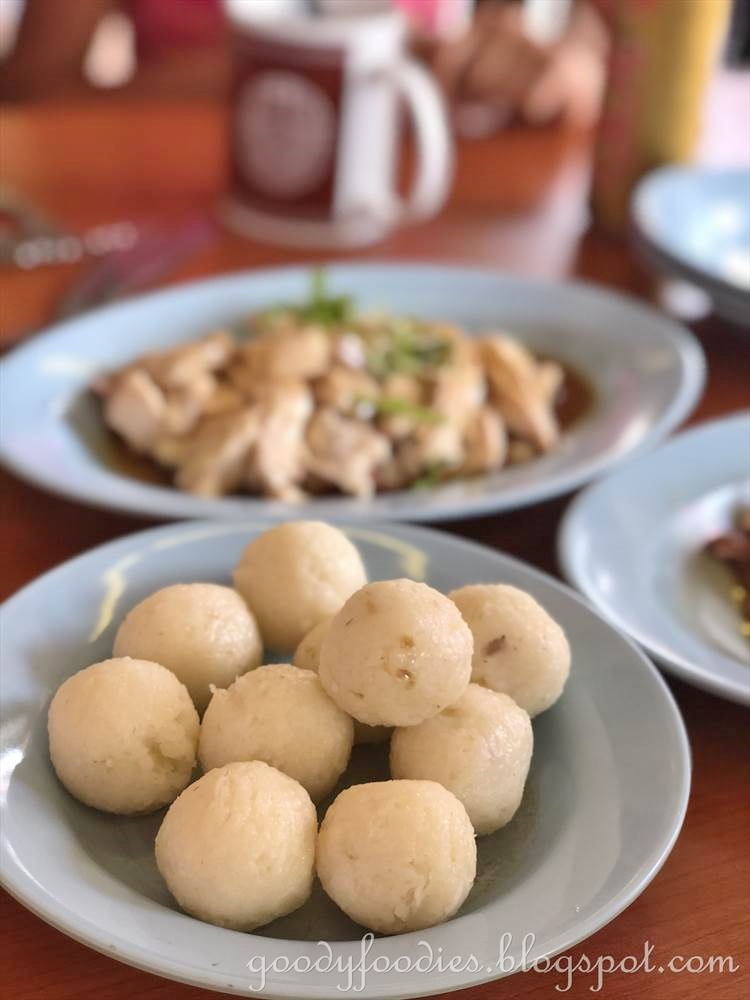 GoodyFoodies: Restoran Famosa Chicken Rice Ball: A Must-Try in Melaka