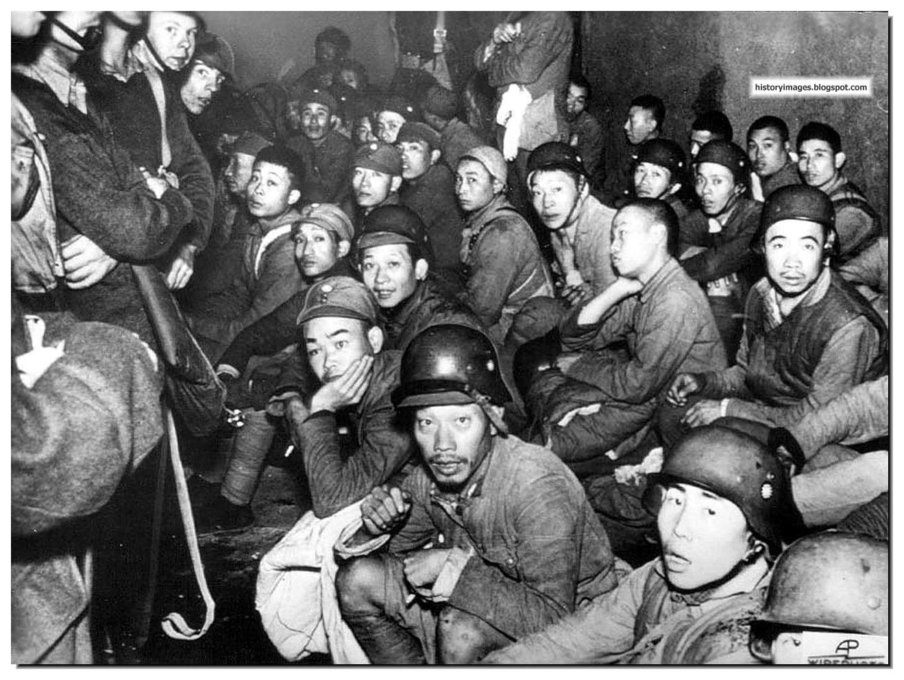 HISTORY IN IMAGES: Pictures Of War, History , WW2: Japanese Invasion Of ...