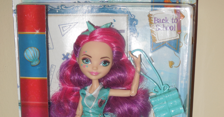 Veni Vidi Dolli: REVIEW: Ever After High Back to School Meeshell
