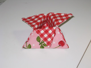 Gingerbread Girl's Quilting Adventures: My First Tutorial: A Triangular ...