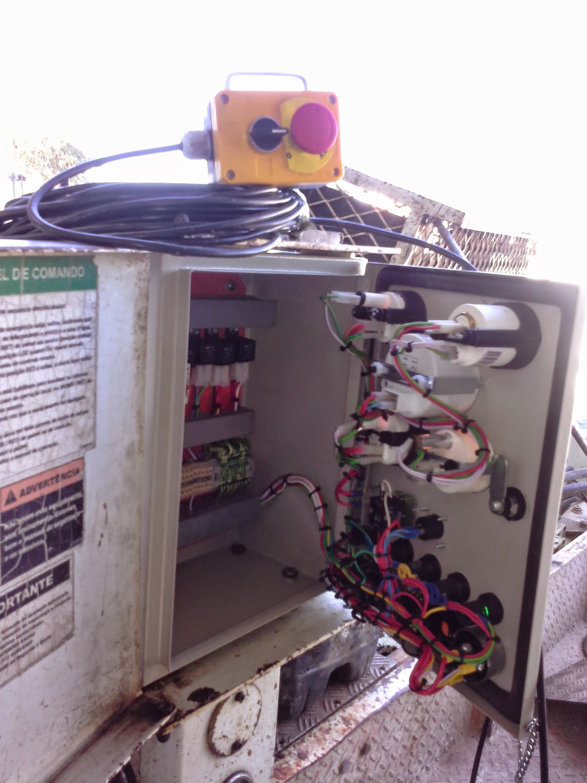 Painéis de Bomba de Concreto: Auto bomba BP 2000 Schwing Rio das Ostras ...