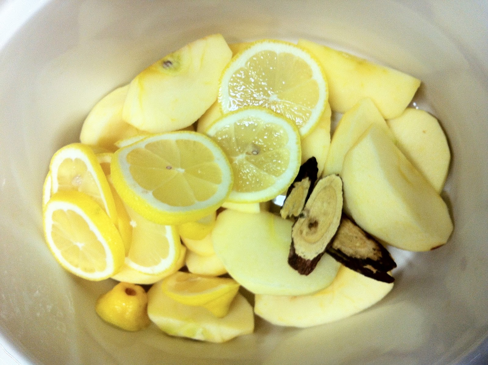 BELLALEAN: Real Apple and Lemon Tea