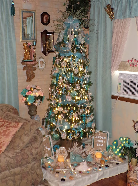 DEBBIE-DABBLE BLOG: "Under the Sea" Themed Tree, 2020