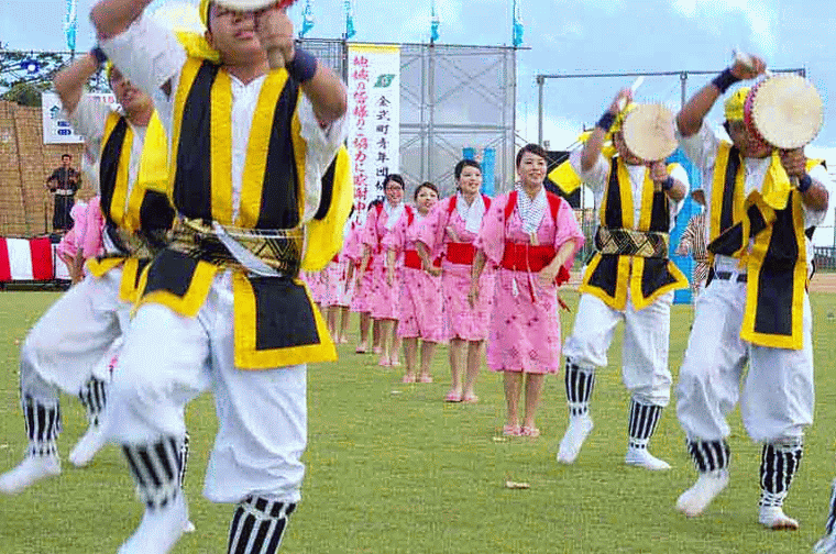 Ryukyu Life: GIFs from a Summer Festival in Okinawa Japan
