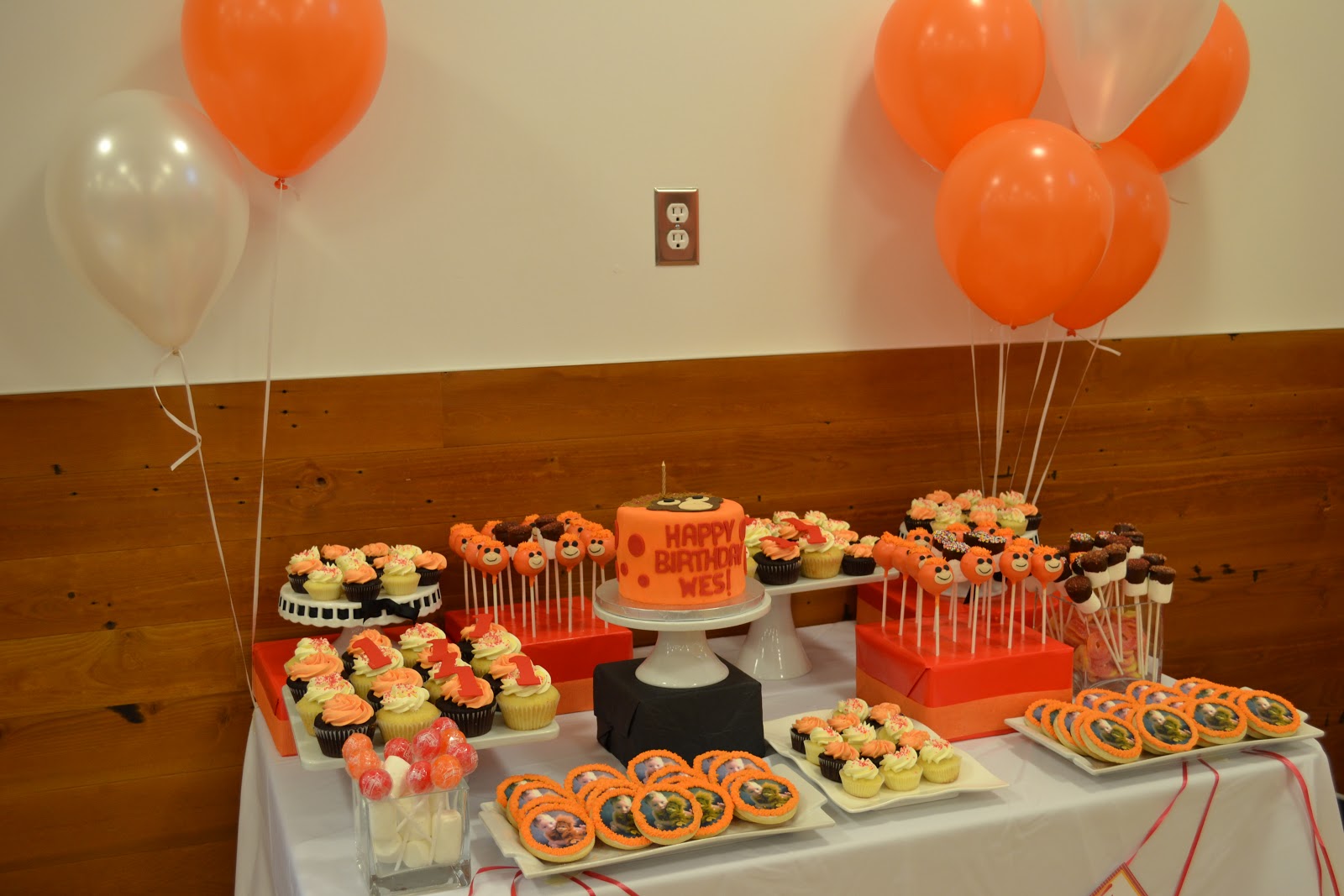 life's sweet: Orangutan Dessert Table