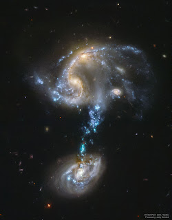 O que aconteceu com a galáxia NGC 922