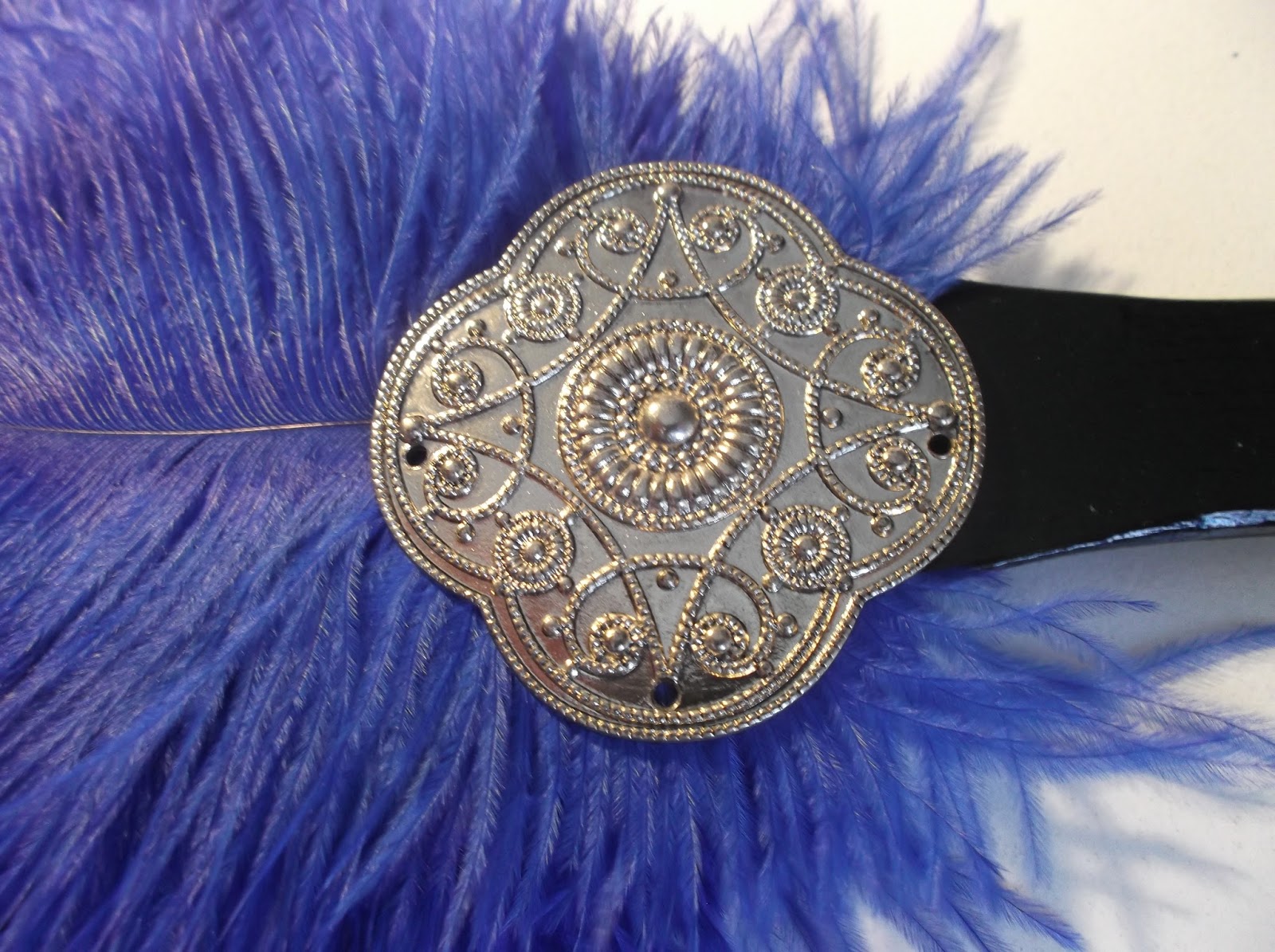 Broider Me 'Bethan: Making Renaissance Feather Fans