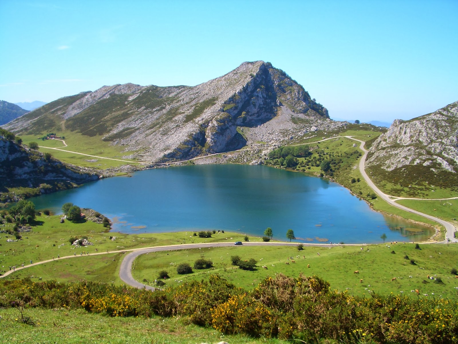 GEOCATCHANNEL: ACTIVITY "DESCRIBING A NATURAL LANDSCAPE"