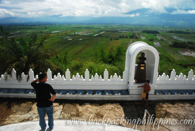 Backpacking Philippines: A Jordanian's Jose Rizal Shrine in Bayombong ...