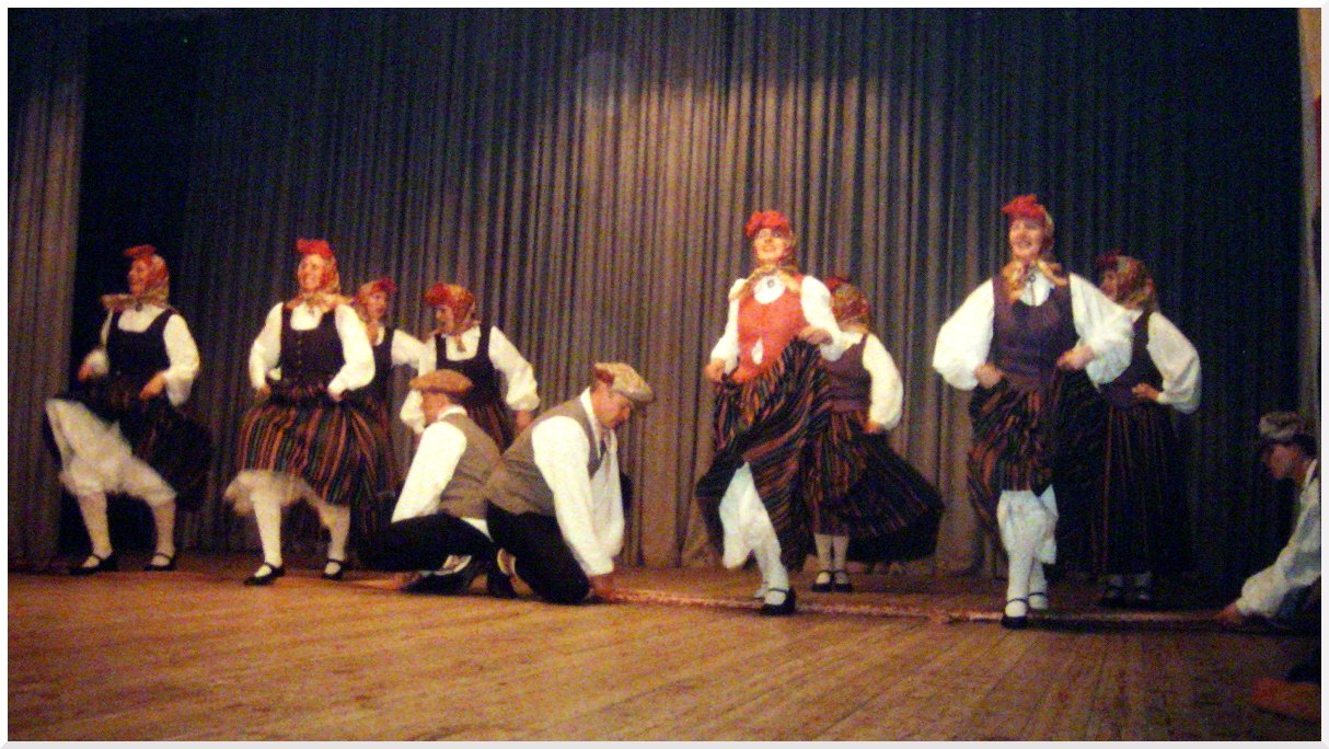 Ādažu novads cauri gadu simtiem bildēs: Dejotprieks