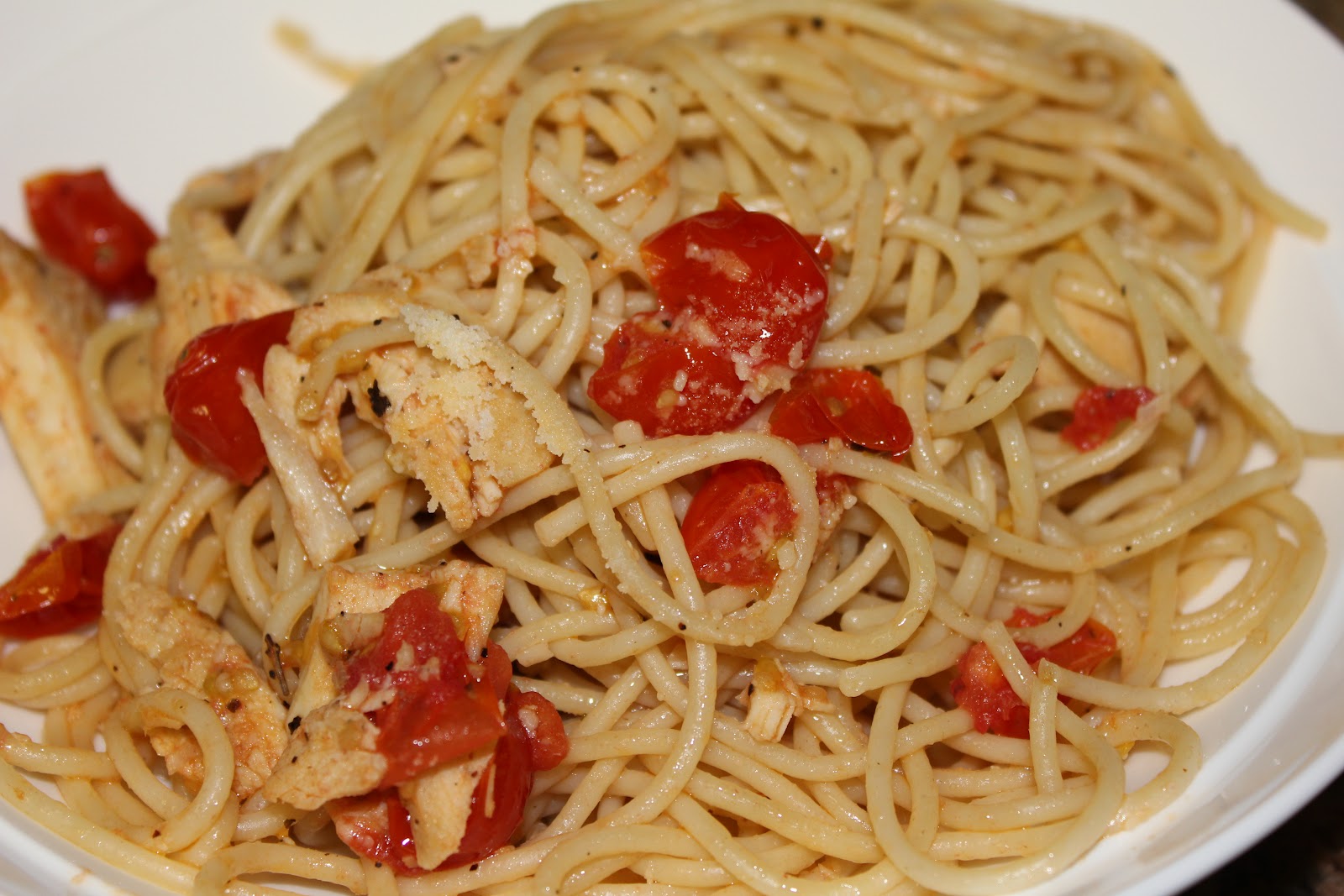 simply made with love: Spaghetti with Sauteed Chicken and Grape Tomatoes