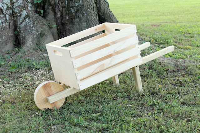 Keeping It Cozy: DIH Workshop Rustic Wheelbarrow Virtual Party