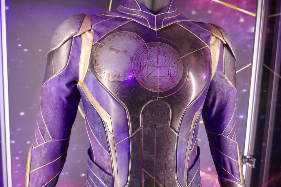 Hollywood Movie Costumes and Props: Kumail Nanjiani's Kingo costume ...