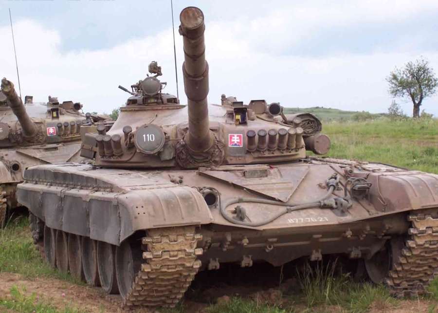 The Modelling News: Build Review Pt I: 1/35th scale T-72M2 Slovak ...