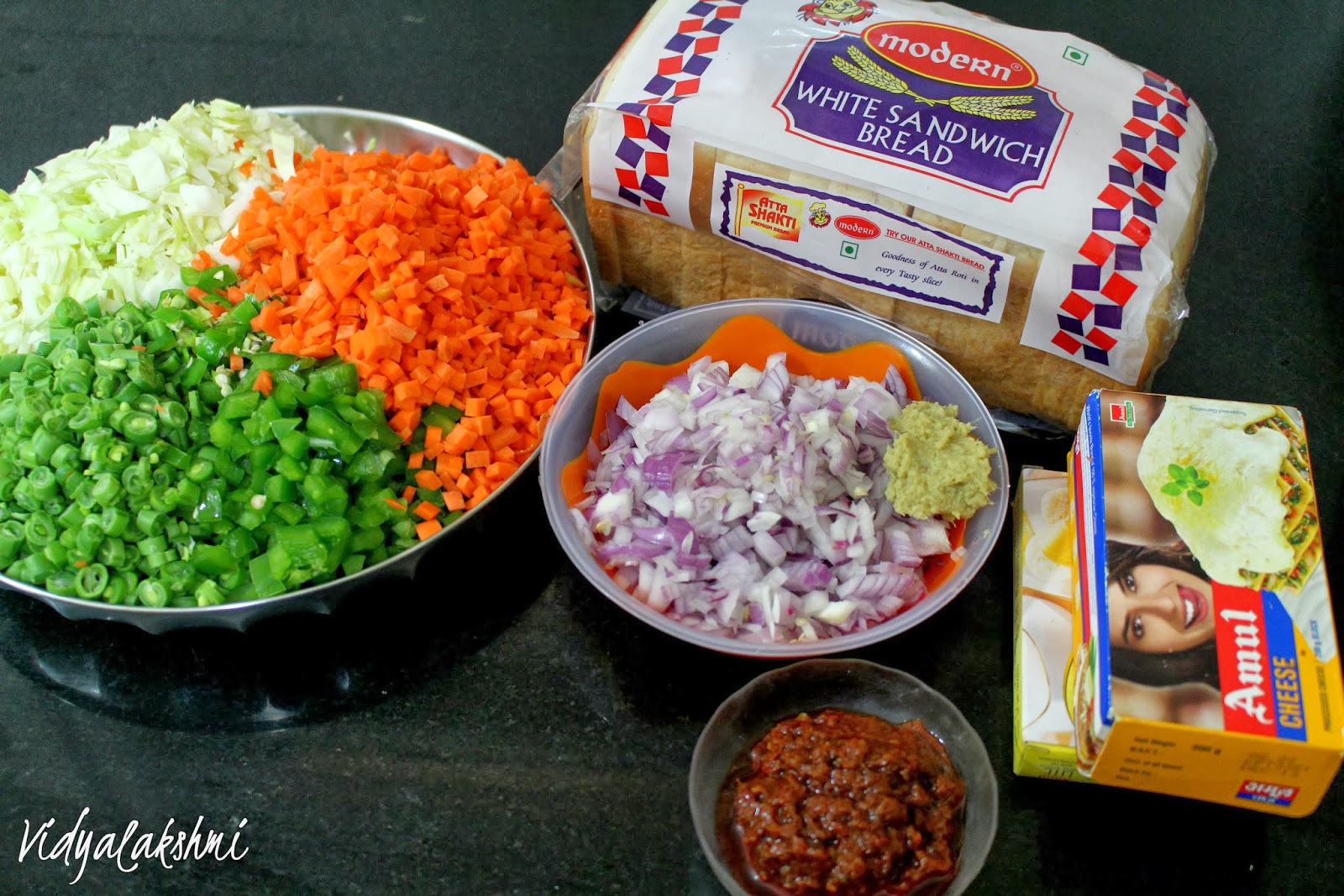 Chinese Cheese Toast(Schezwan Toast)