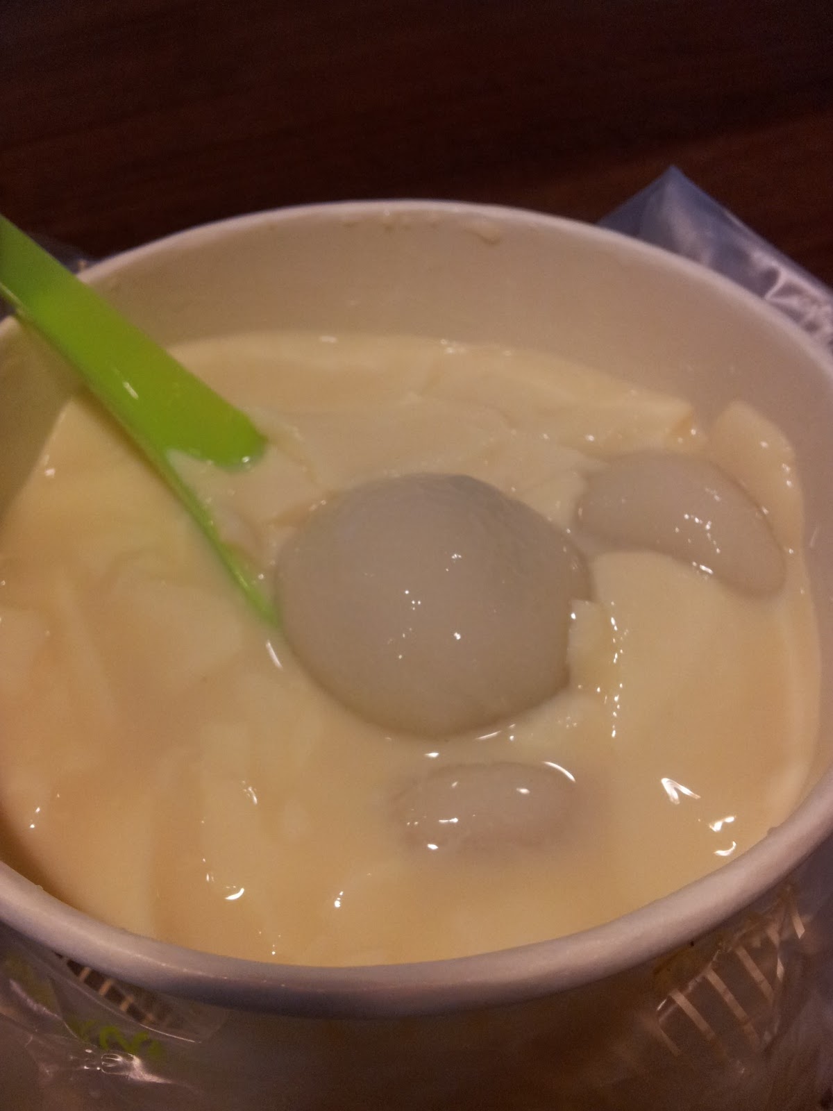 giraffeC eat.Singapore: 3-in-1 Rice balls @ Mr Bean