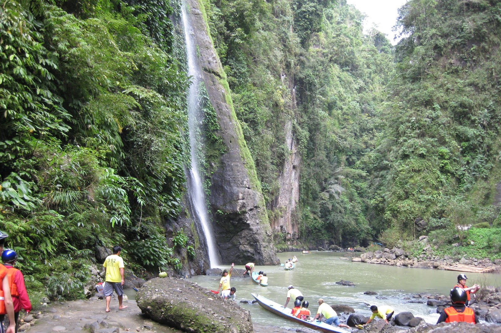 Backpacking travel & Outdoor adventure: 2009 - Backpacking to Philippines