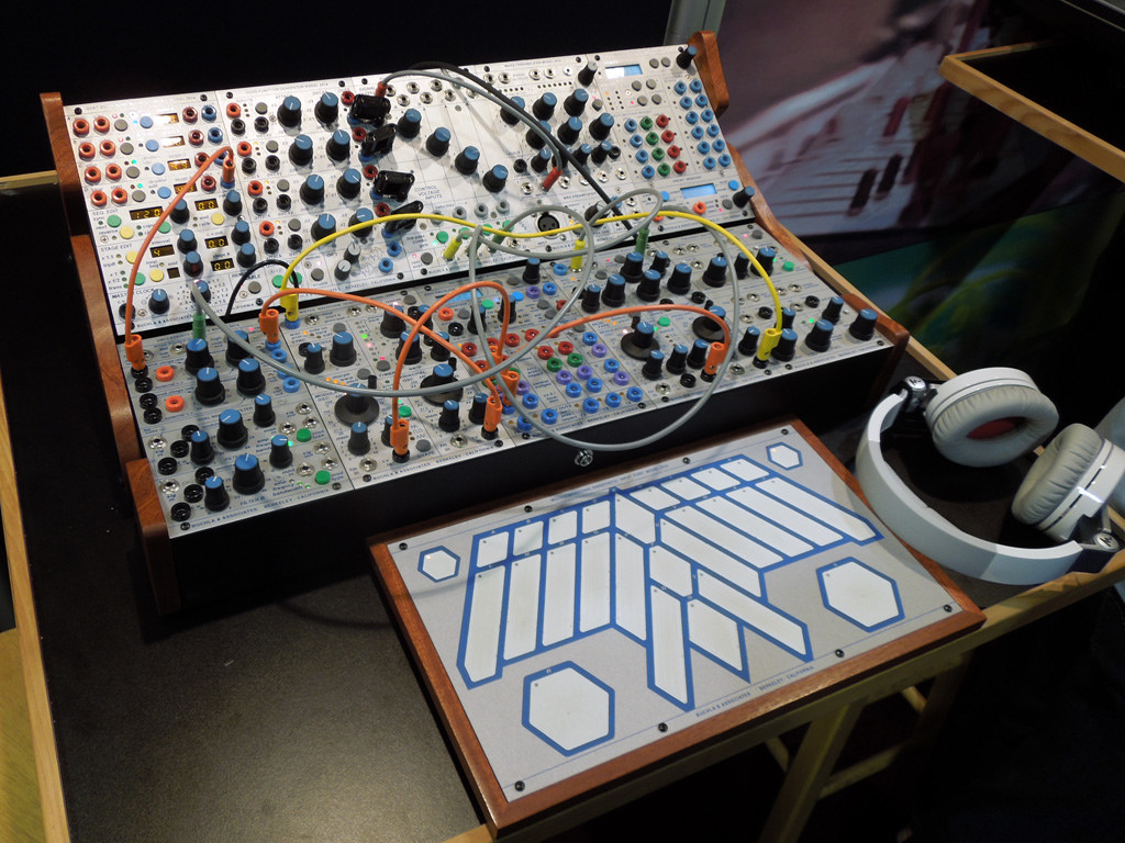 JonDent - Exploring Electronic Music: Buchla 200e explores space