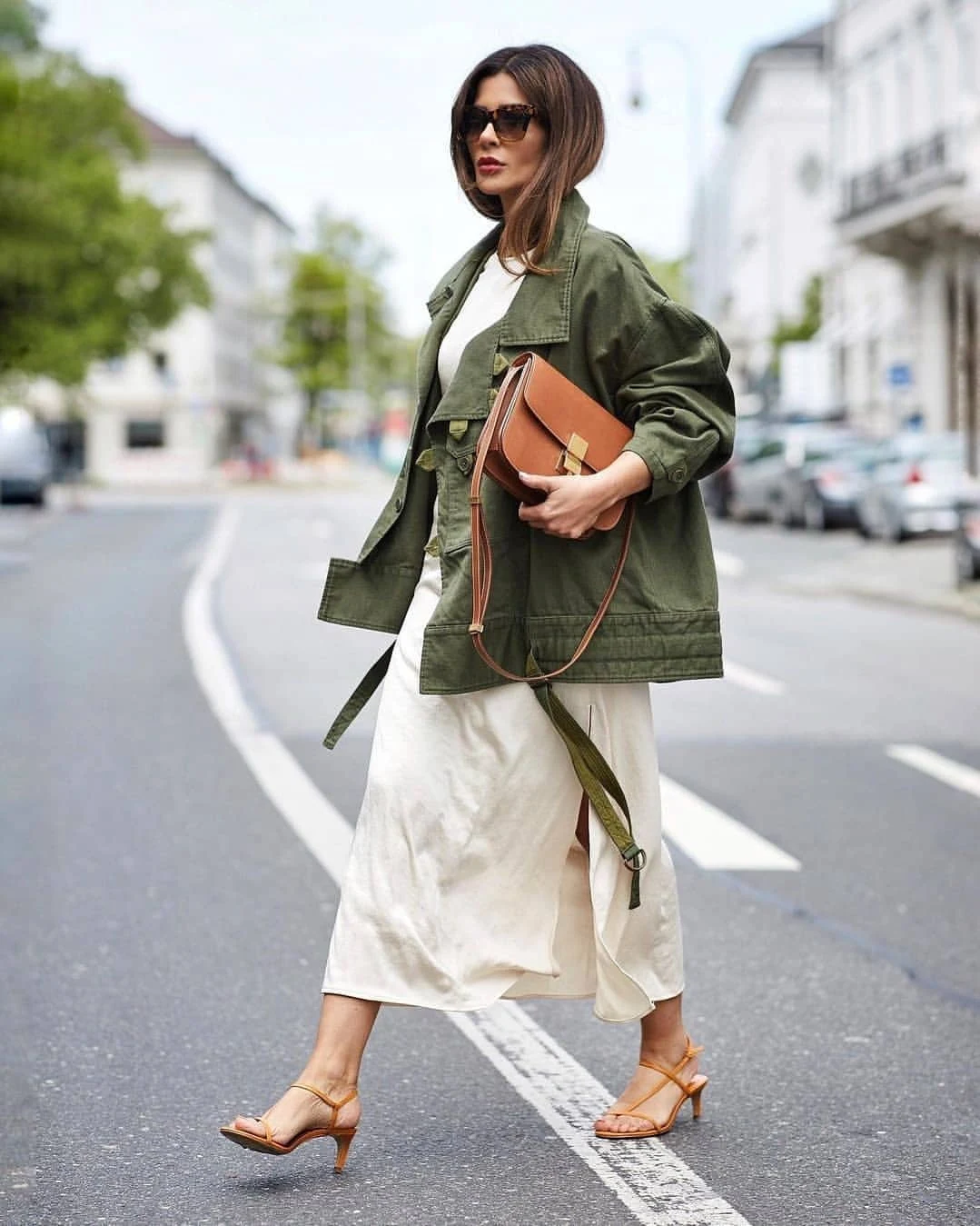 8 styling ideas on how to wear Avocado green color. | Melody Jacob