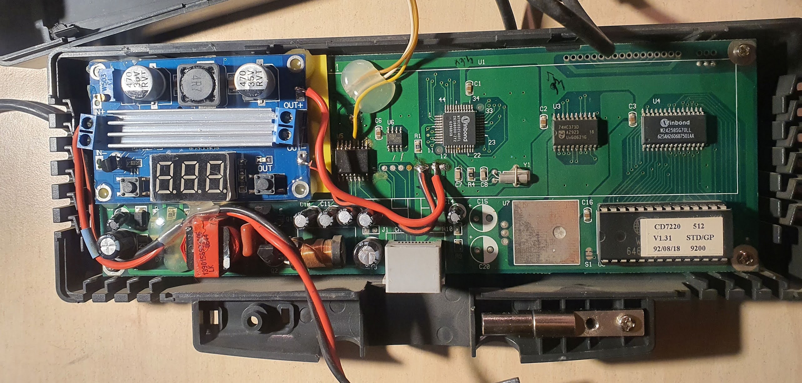 YO3HJV: Shack dual time Clock with POS VFD