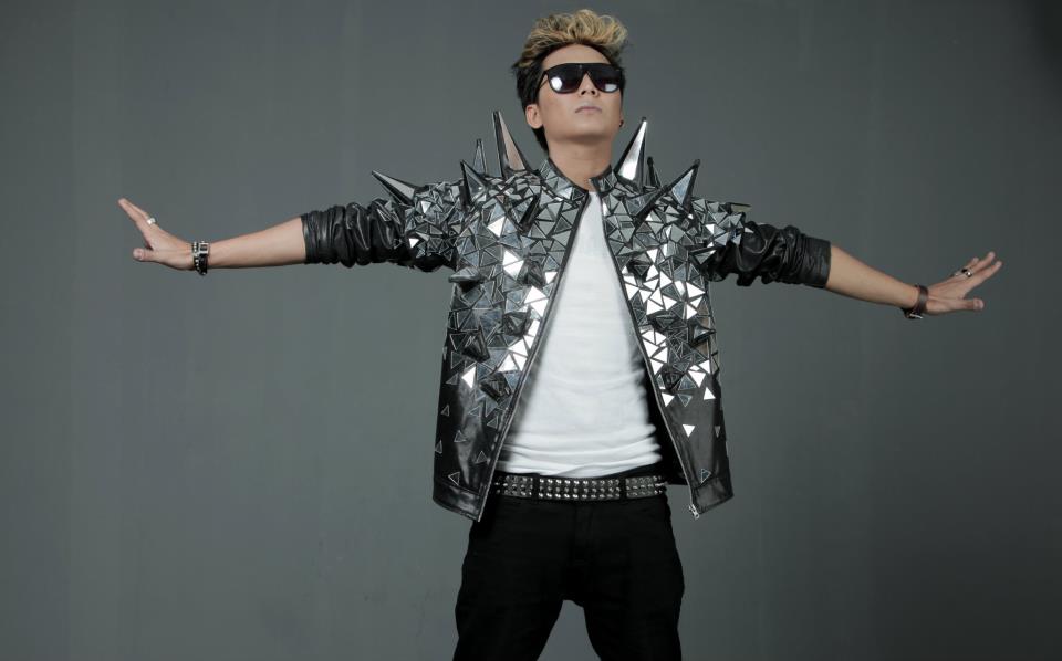 M y a n m a r H u n k s: Aggar Moe Win