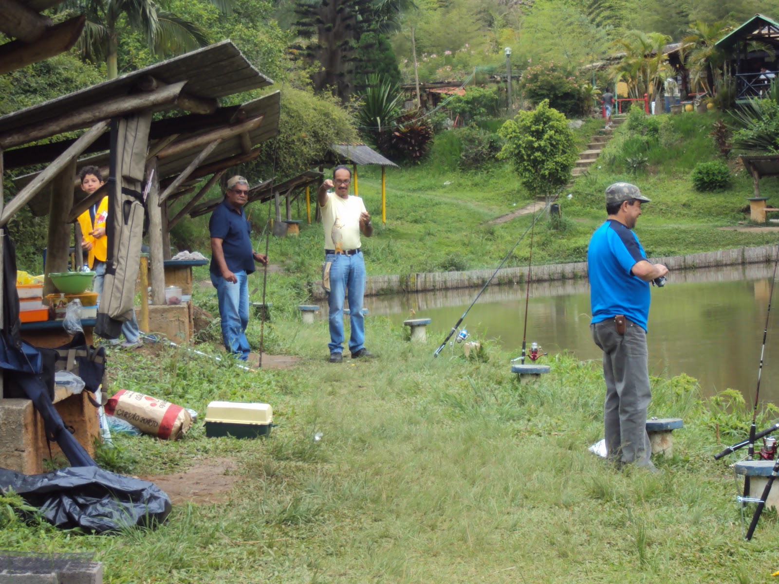 OS PESCADORES TS: pesqueiro triangulo - 03/12/2011