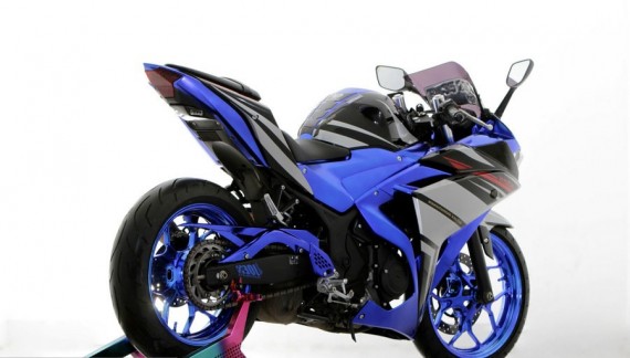 Foto Modifikasi Yamaha R25 Dengan Tampilan Ekspresif