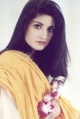 Pakistani Singer Nazia Hassan Biography and Pictures - Khan Baloch ...