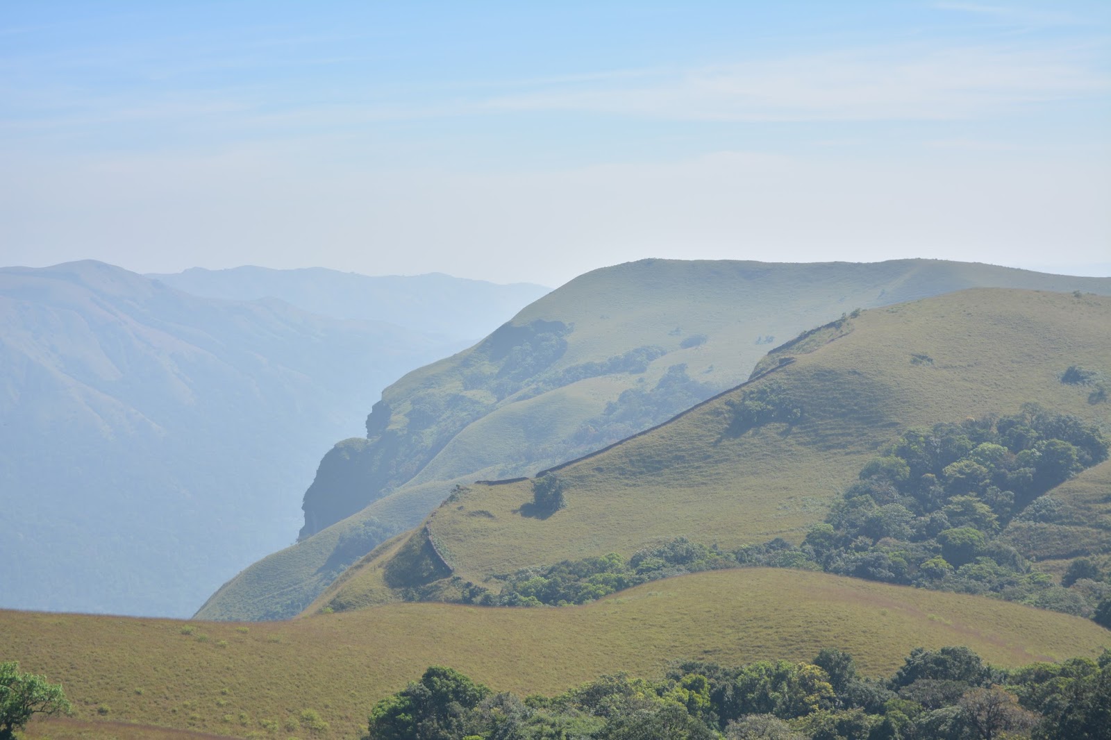 to TRAVEL is to LIVE: Bandaje Arbi Falls and Ballarayanadurga fort Trek ...