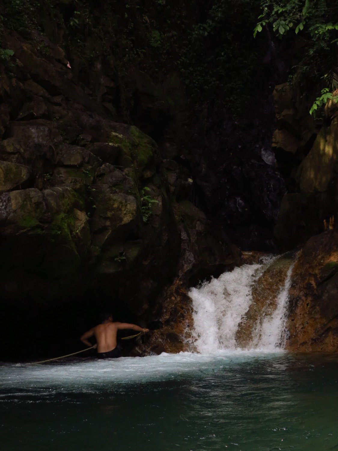 Curug Panjang dan Curug Bulao : Wisata Alternatif di Puncak Bogor