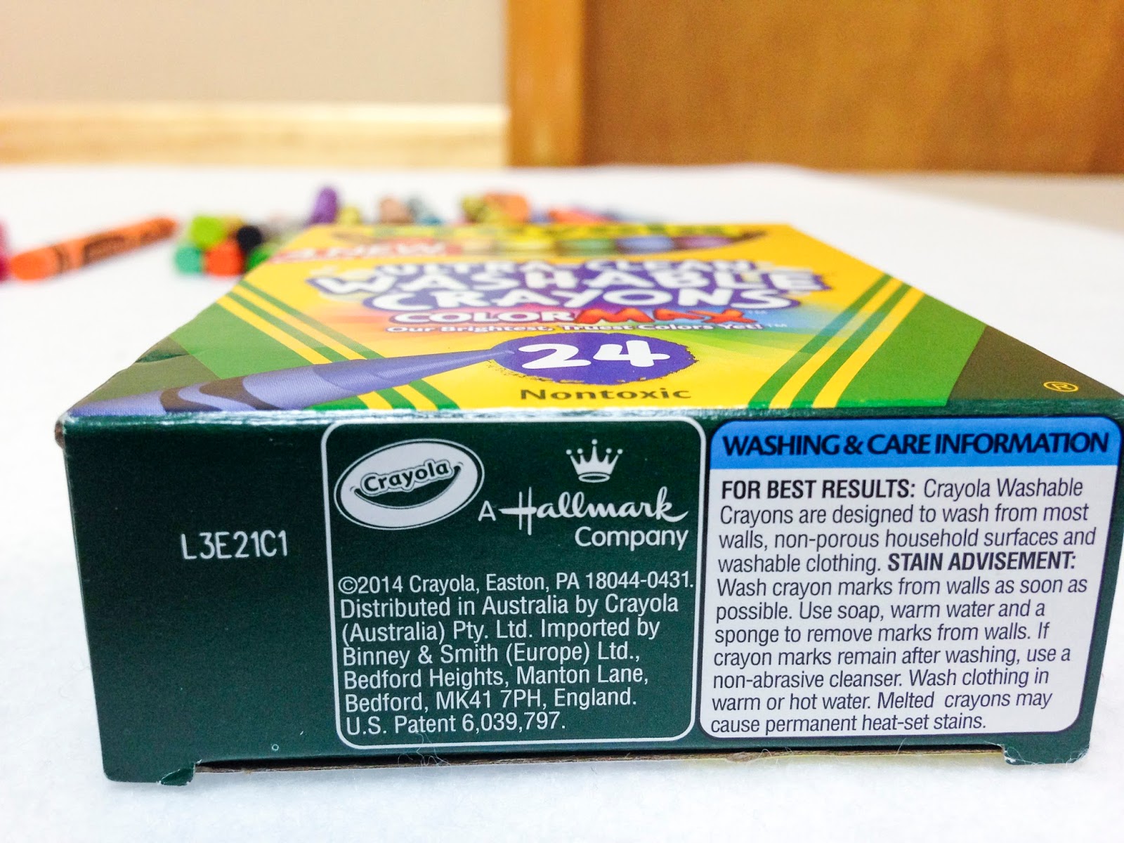 Ultra Clean Washable Crayons: What's Inside the Box | Jenny's Crayon ...